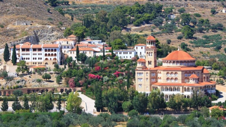 Μονή Αγίας Tριάδας (Αγίου Νεκταρίου) στην Αίγινα - Άγιος Νεκτάριος